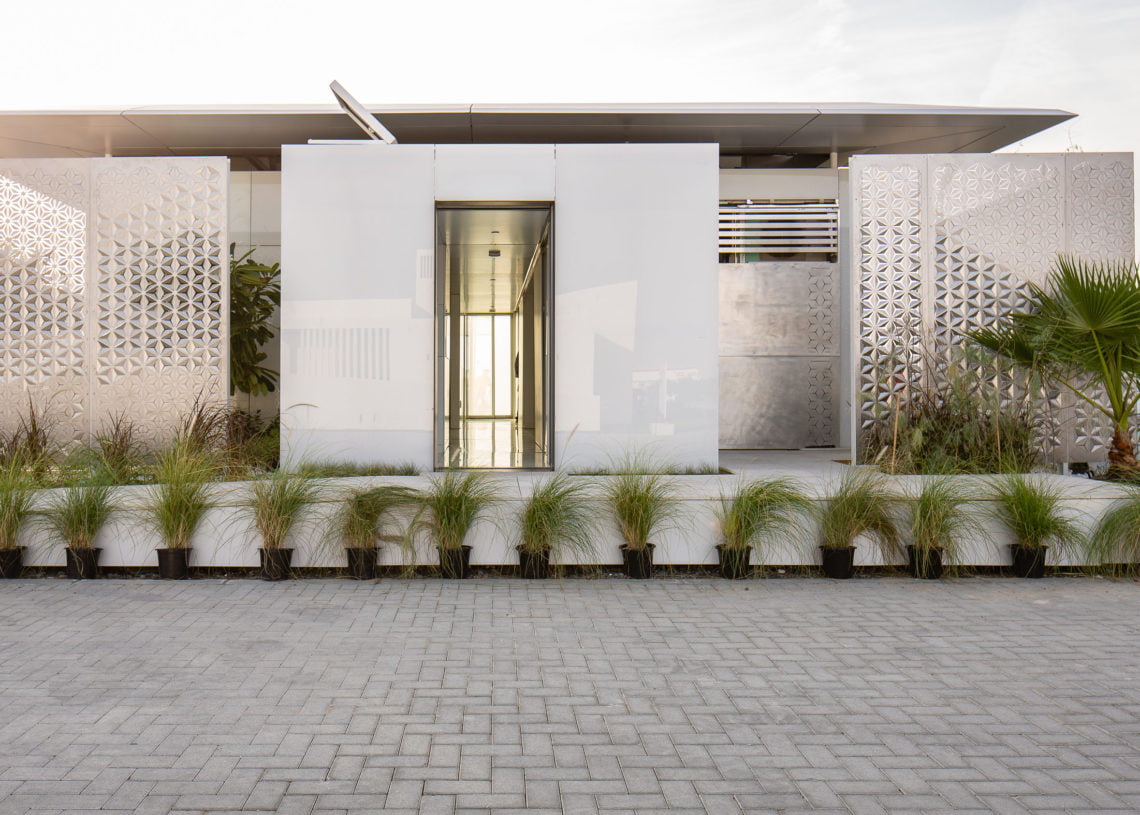 The home of the future has movable walls and dynamic environments Near ...